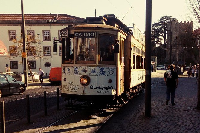 Meet Porto Highlights With Traditional Lunch - Accessibility