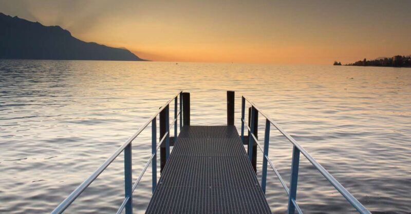 Montreux: Insta-Perfect Walk With a Local - Capturing Iconic Landmarks