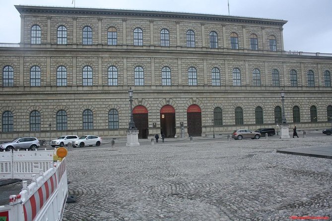 Munich - the Essential Walking Tour - Iconic Sites Along the Walking Tour