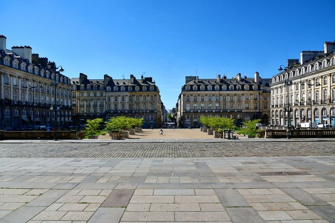 Outdoor Escape Game | the Headquarters of Rennes - Solving the Complex Puzzles