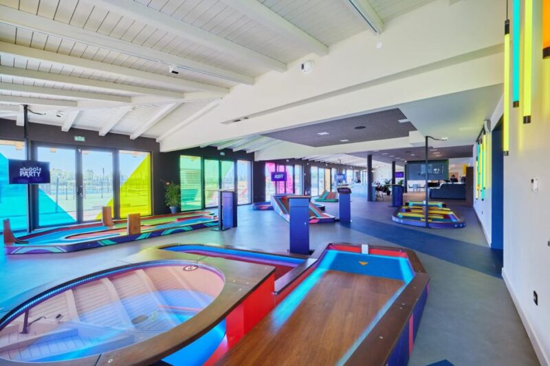 Part of Mini Golf in Deauville Indoors and Connected - Course Features and Gameplay