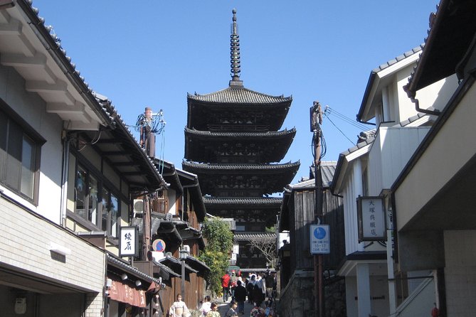 Personalized Half-Day Tour in Kyoto for Your Family and Friends. - Discovering the Enchanting Gion District