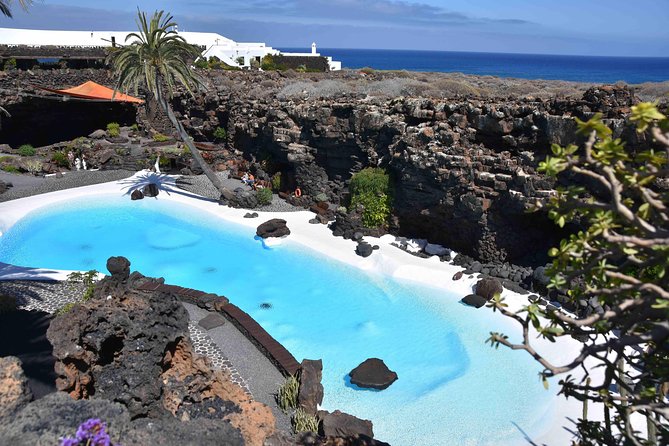 Premium Tour Timanfaya National Park Review - Meeting and Pickup Information