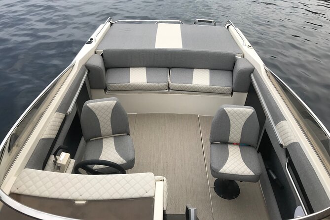 Private Boat Rental for 5 People 8 Hours in Ibiza - Included Amenities