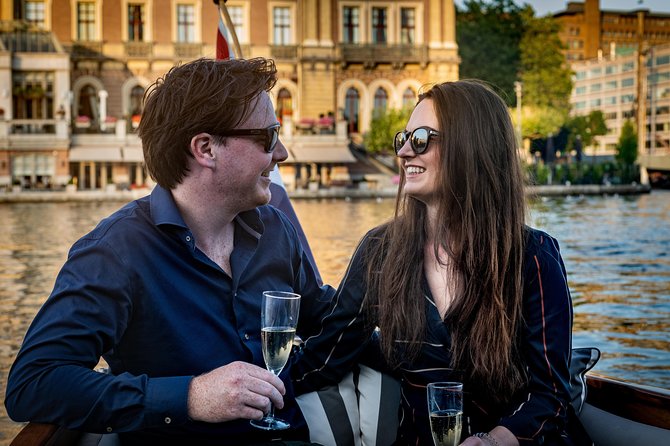 Private Boat Tour Amsterdam Review - Meeting and Logistics