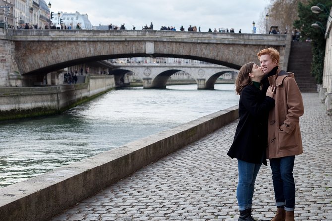 Private Historical Photo Tour in Paris - Capturing Memories With High-Quality Photos
