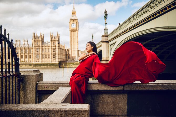 Private Landmarks Photoshoot for Families and Couples - Capturing Iconic Landmarks