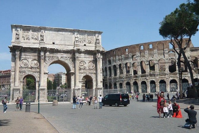 Private Shore Excursions From Civitavecchia Port: Rome Highlights and the Catacombs - Meeting and Pickup