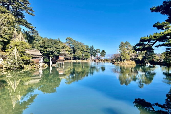 Private Walking Tour in Kanazawa With Local Guides - Meeting and Pickup