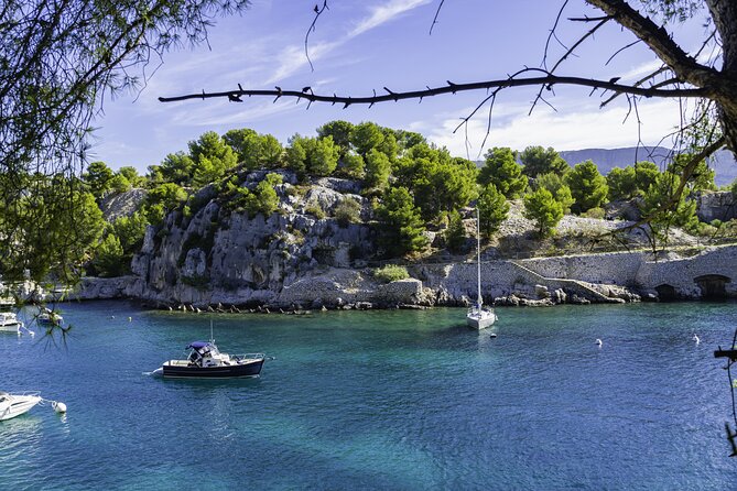 Provence Day Trip Review: Cassis and Wine Tasting - Coastal Excursion and Calanques