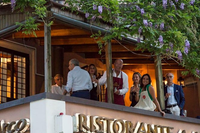 Roman Home-Cooked Dinner With a Panoramic View on Gianicolo Hill - Host Interaction
