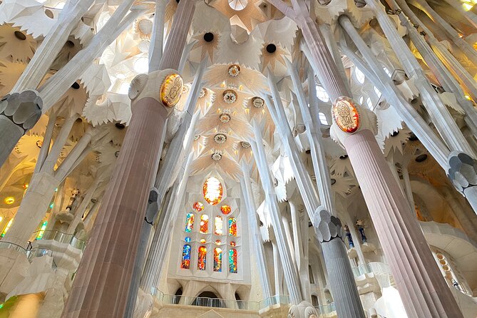 Sagrada Familia Tour With Express Entry and Local Guide - What to Expect on Your Guided Tour