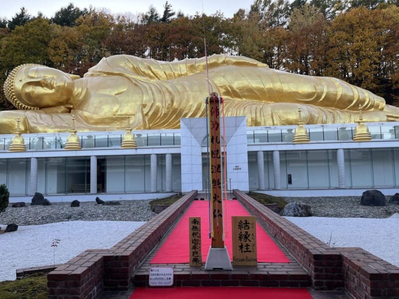 Sapporo: Buddha Hill, TV Tower, and Sake Stand Bar Tour - Visiting Butsugan-ji Temple