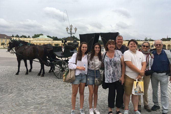 Schönbrunn Palace and Gardens Tour - Exploring the Schönbrunn Gardens