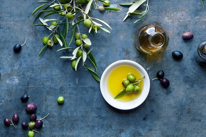 Semi Private Wine and Olive Oil Tour (Transfer & Lunch Incl.) - Itinerary and What to Expect