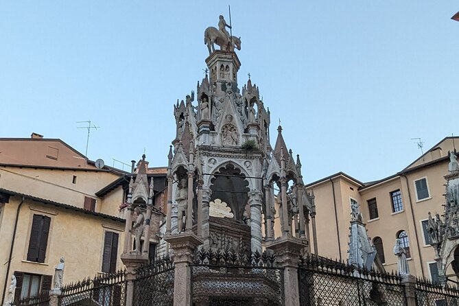 Sightseeing Walking Tour in Verona: 9+ Landmarks With Live Guide - Exploring the Majestic Verona Arena