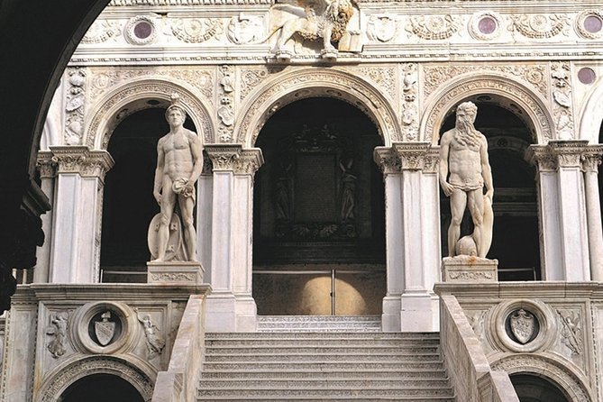 Skip the Line: Doges Palace Guided Tour in Venice - Meeting and Pickup Details