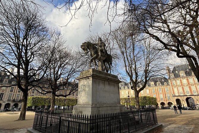 Small Group Marais/Place Des Vosges Walking Tour -10 People Max - Tour Inclusions