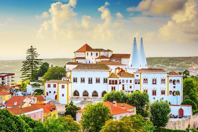 Small Group Tour to Sintra, Pena Palace, Regaleira and Cascais - Travel Requirements and Recommendations