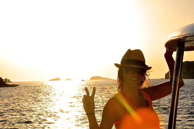 Sunset Catamaran Expedition in Front of Cafe Mambo - Activities