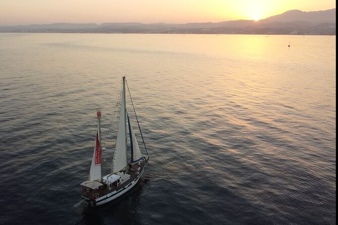Sunset Sailing Experience in Estepona - Meeting Point and Accessibility