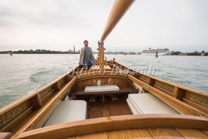 Sunset Traditional Boat Tour With Prosecco - Iconic Sights Along the Way