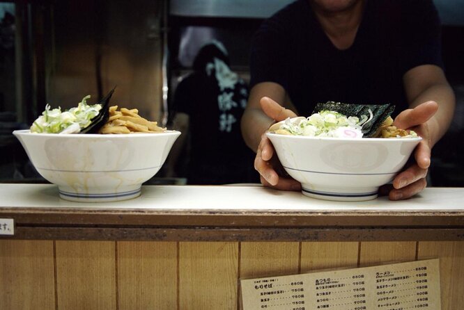 Tokyo Bar Hopping Night Tour in Shinjuku - Meeting and Logistics