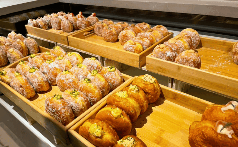 Tokyo Sweets Tour: Hidden Gems & Matcha at an Old Tea House - Tasting the Fluffy Japanese Pancakes
