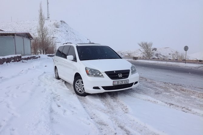 Transfer Tbilisi to Yerevan With 2 Sightseeing Stops - Key Features of the Transfer Experience