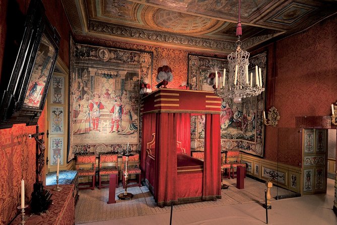 Vaux-Le-Vicomte Castle Day Trip With Chateaubus Shuttle - Shuttle Service Details