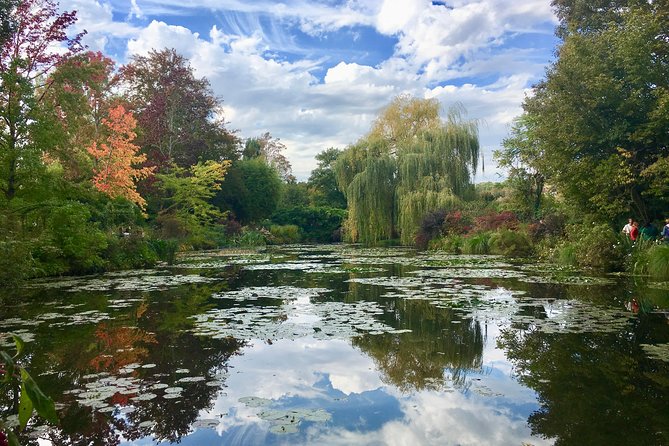 Versailles Palace and Giverny Private Guided Tour From Paris - Whats Included
