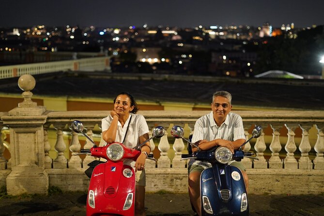 Vespa Scooter Night Tour in Rome With Professional Photographer - Photo Equipment and Capabilities