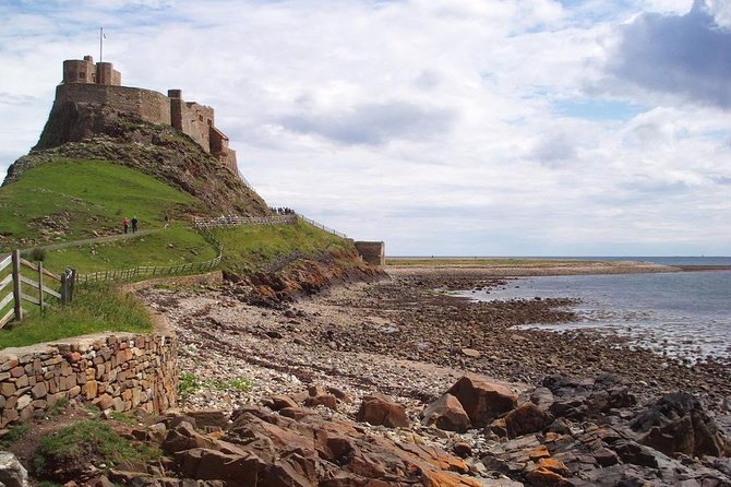 Viking Coast and Alnwick Castle Very Small Group Tour From Edinburgh - Discovering Alnwick Castle