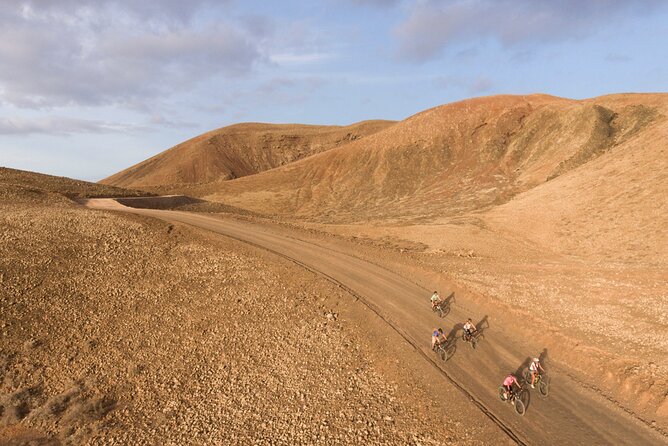Volcanic Discovery PREMIUM Ebike Tour; Easy Level: 35 Km - Electric Bikes and Safety Equipment