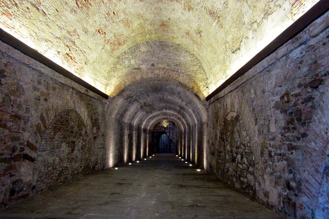 Walking Ramparts Tour in Lucca - Exploring the Walls