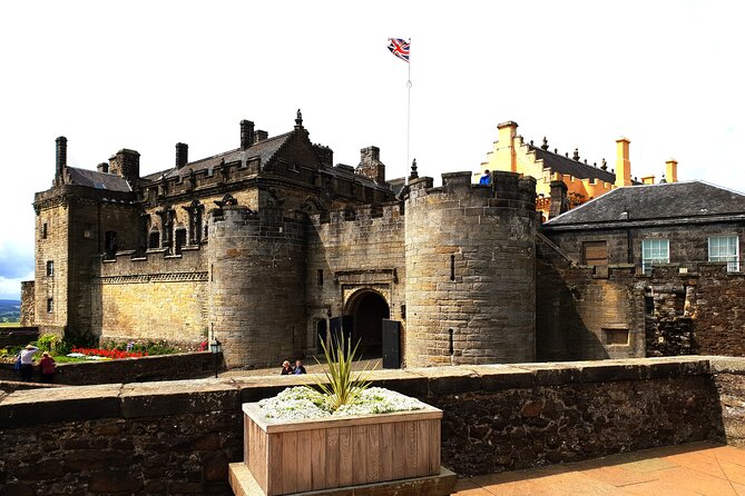 Wallace Monument, Stirling Castle, Linlithgow Palace, Luxury MPV - Highlights of the Wallace Monument