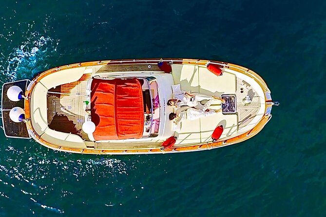 3-Hour Private Boat Tour of the Island of Capri - Key Points