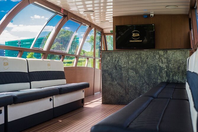 1-Hour Krakow Sightseeing Cruise Catamaran on the Vistula River - Meeting and Pickup Details