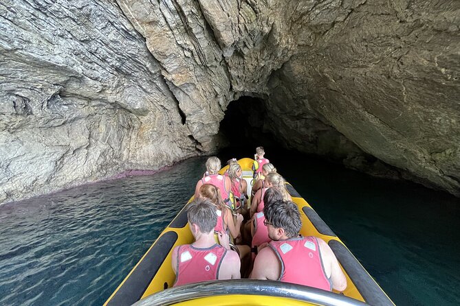 1 Hour of Adrenaline and Speedboat Adventure in Alcúdia - Preparing for the Speedboat Ride