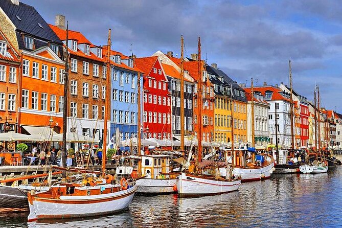 3-Hour Private City Walking Tour With a Canal Tour Ticket - Accessibility and Conditions