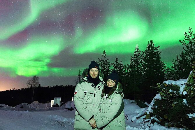 Aurora Hunting Pro Tour Guaranteed View- Unlimited Time & Mileage - Comfort and Convenience: Hot Drinks and Snacks