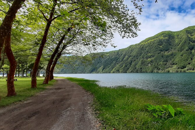 Azores: Explore the Dramatic Crater of Sete Cidades - Personalized Tour Experiences