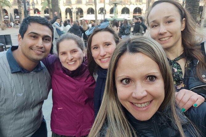 Barcelona Gothic Quarter Scavenger Hunt and City Highlights Walking Tour - Notable Landmarks You Will Visit