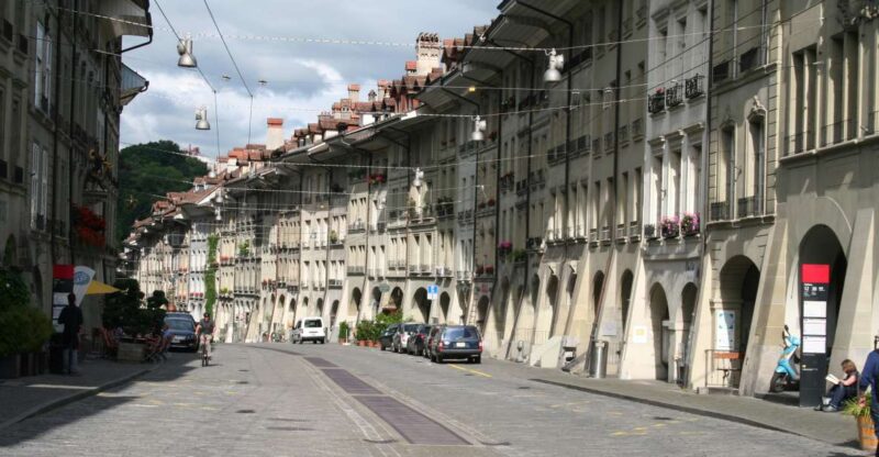 Bern: Private Walking Tour With a Local Guide - Tour Highlights