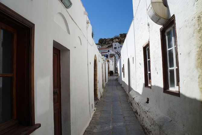 BEST OF LINDOS & RHODES - LUNCH BREAK & WINE TASTING - 19p / 7h - Transportation Details