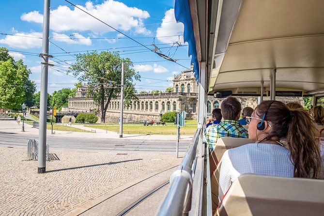 Big City Tour Hop on Hop off 22 Stops - Major Attractions You Cant Miss