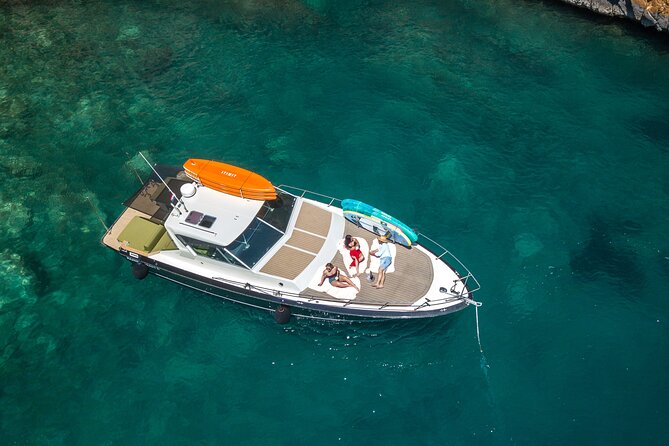 Blue & Green Cave Tour With Yacht From Town Hvar - Discovering the Blue Cave