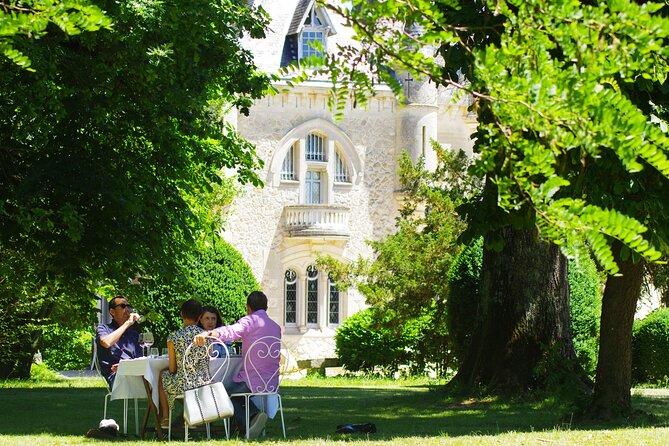 Bordeaux Full Day Medoc and St Emilion Wine Tour With Lunch - Guided Tours and Tastings