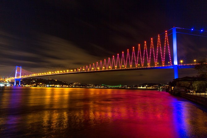 Bosphorus Dinner Cruise With Folk Dance and Live Performances - Dining on the Bosphorus