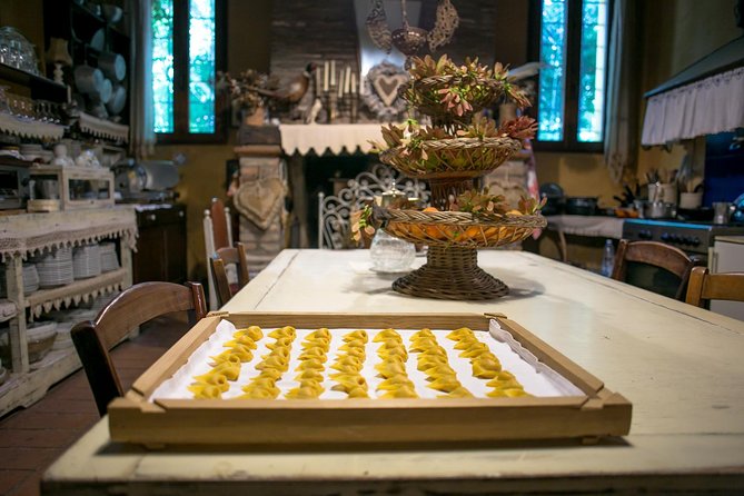 Cesarine: Small Group Pasta and Tiramisu Class in Modena - Convenient Meeting Location and Accessibility